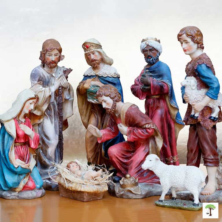 How to Set Up a Nativity Scene for Christmas (Minimal to Complex)